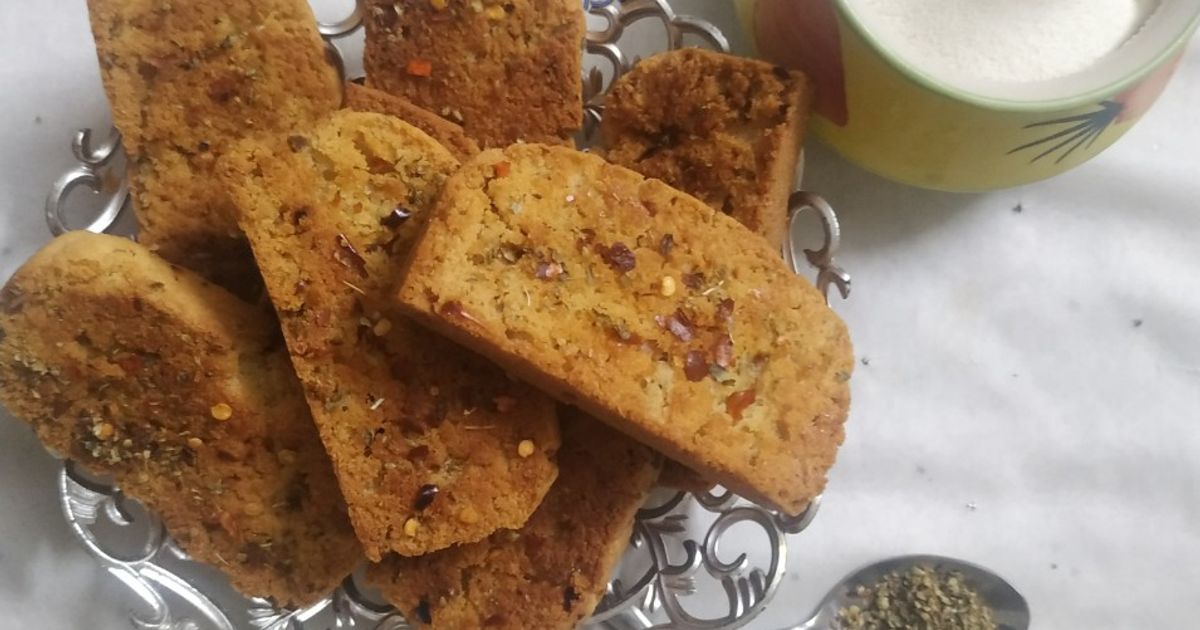 Garlic Semolina Rusk Recipe by Bansi Kotecha - Cookpad