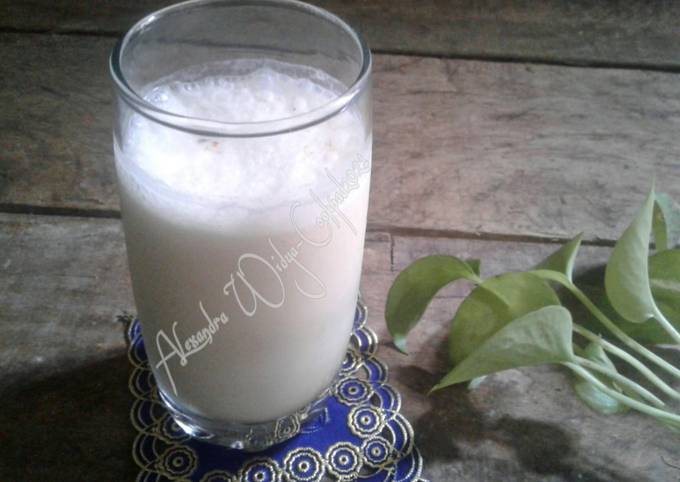 Resep Milkshake Kurma Keju oleh Alexandra Widya - Cookpad