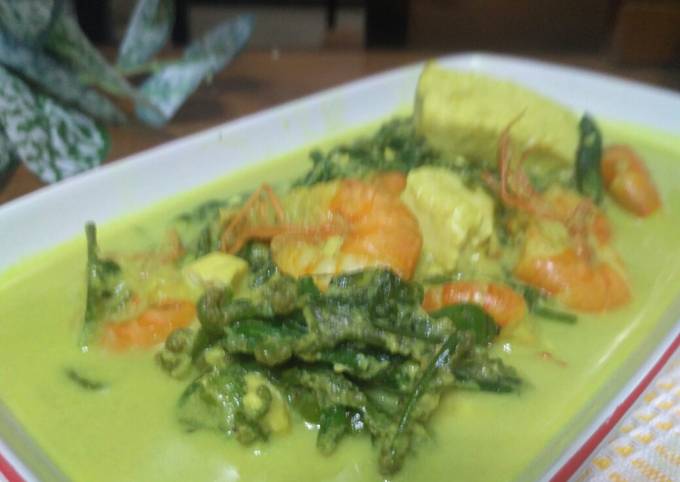 Resep Gulai Pakis Udang oleh Eka Dhamayanti - Cookpad