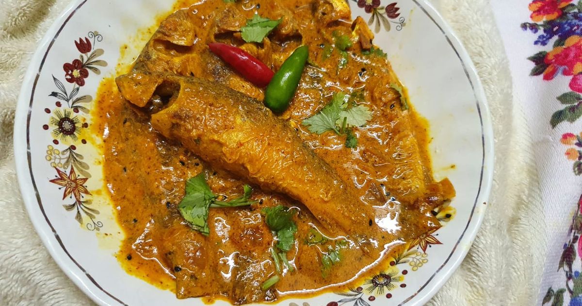 Bata Fish Curry In Mustard Sauce Recipe by Kumkum Chatterjee - Cookpad