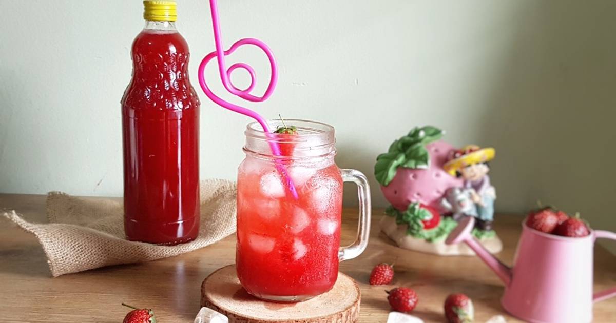 Resep Sirup Strawberry Home Made oleh Tituk SK - Cookpad