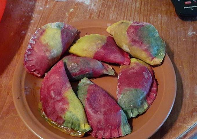 Empanadas de colores Receta de Gabriel - Cookpad
