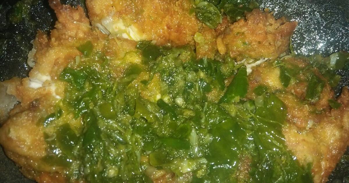 Resep Ayam geprek cabe ijo oleh dhea dewi - Cookpad