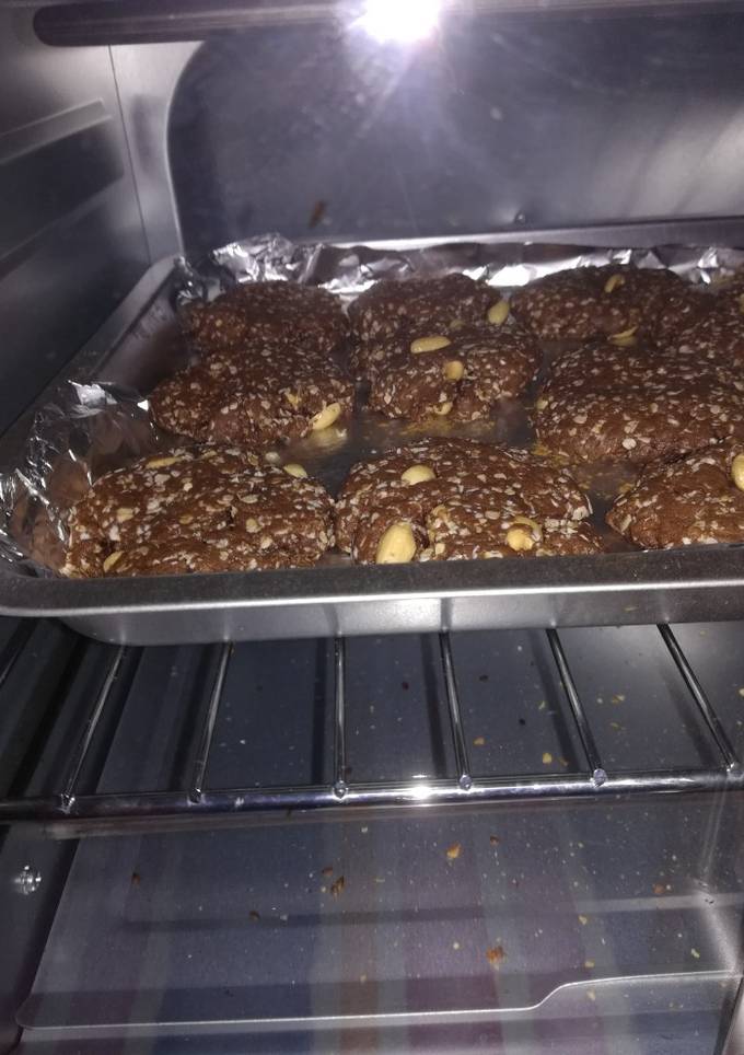 Galletas de avena, chocolate y maní Receta de Ema Rodríguez- Cookpad