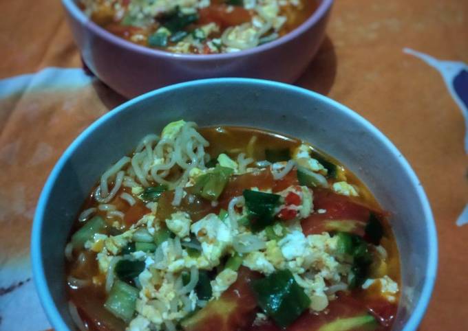Resep Mie rebus Wuenak/Mie Rebus Spesial Kaki Lima oleh Khusnul ...