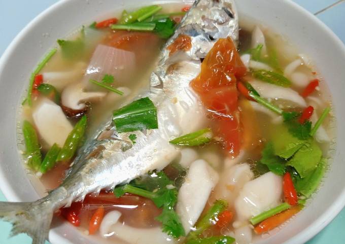 สูตร ต้มยำปลาทูสด โดย Bowornlug Jane - Cookpad
