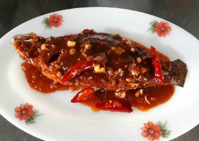 Resep Ikan siakap 3 rasa oleh Deen Aini - Cookpad