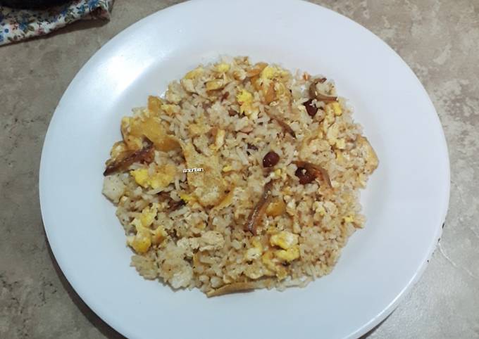 Resep Nasi goreng tericang dan tahu bejek oleh Ani Brilian - Cookpad