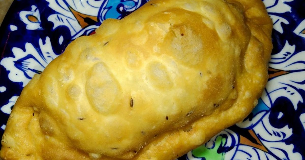 Half Moon Samosa Recipe by Kiran Asghar - Cookpad