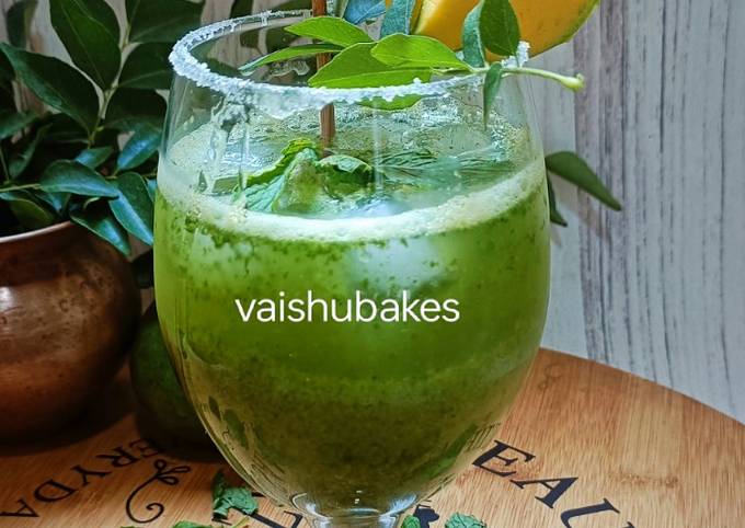 Raw Mango and Herbs Mojito Recipe by Vaishali Suhas - Cookpad