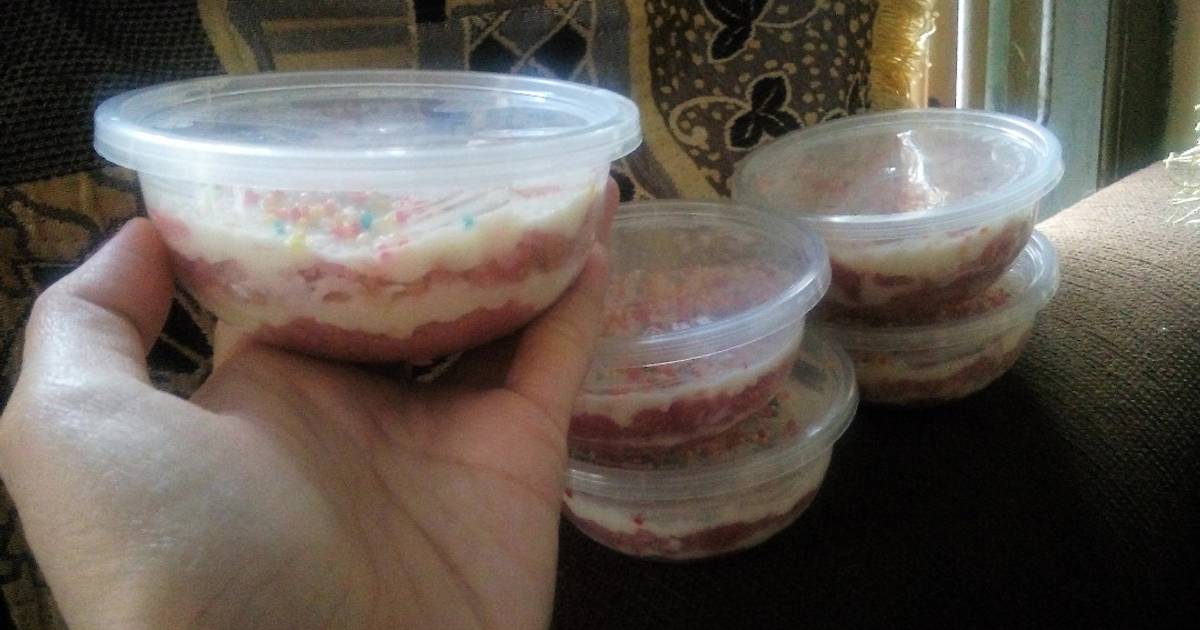 Resep Red velvet cheese cream cupcake oleh Shella Desy Anggraeni - Cookpad
