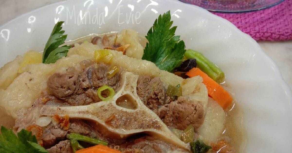 Resep Sup buntut oleh Manda Evie - Cookpad