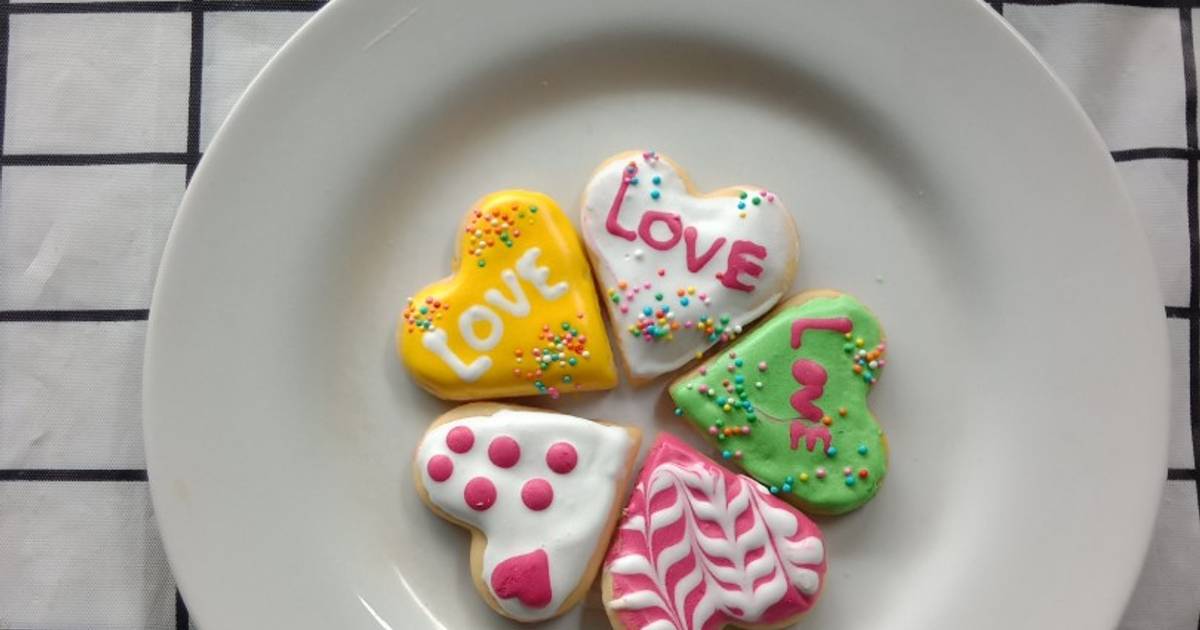 Resep 904. Cookies hias bentuk love oleh Naqiyyah 🍒 - Cookpad