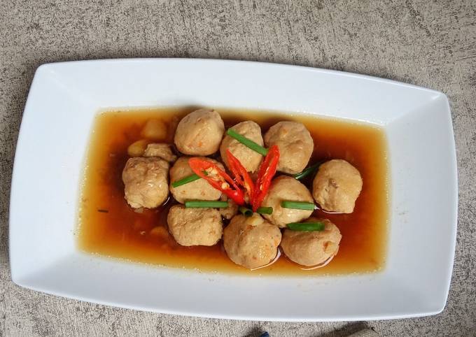 Resep Bola Daging Saus Tiram oleh Dapur illy - Cookpad