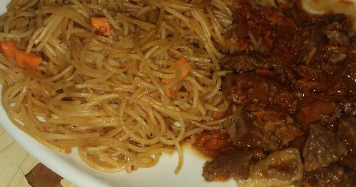 Spaghetti With Beef Stew Recipe by collyxde - Cookpad