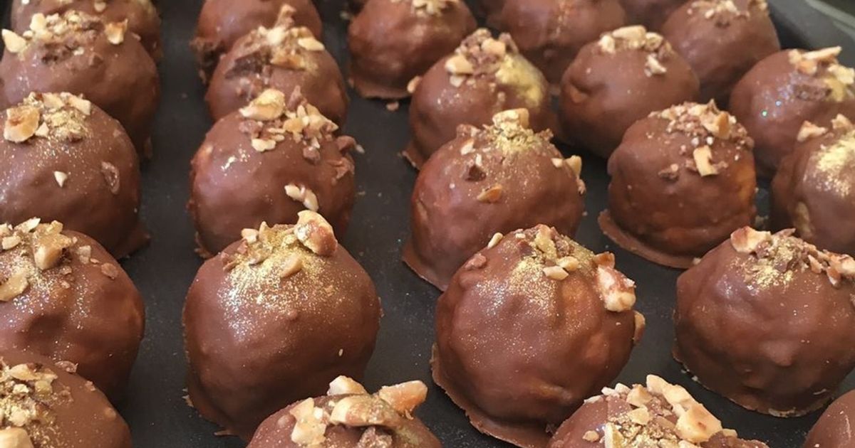 Chocolate Covered Burfee Balls Recipe by Kriselda Lutchmiah - Cookpad