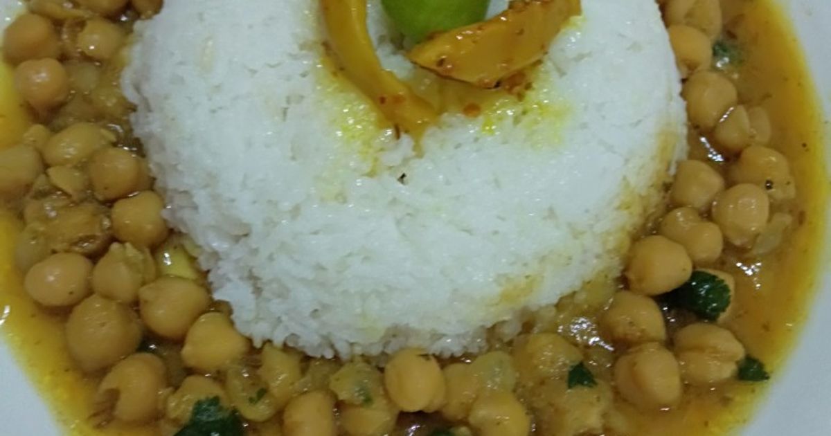Chanay Salan With Boiled Rice Recipe by Sumreen Farooq - Cookpad