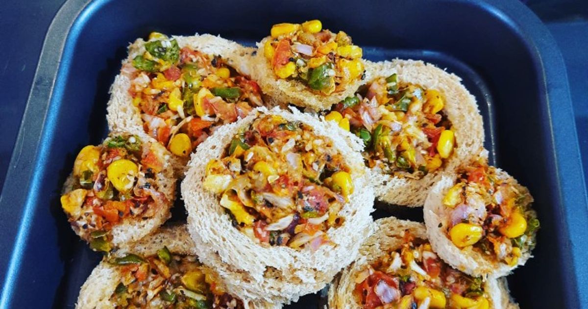 Baked Bread Disc Recipe by Astha Srivastava - Cookpad