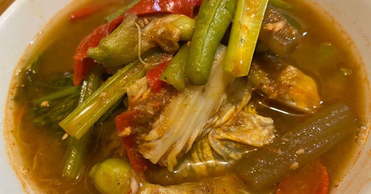 Thai Sour Curry With Mixed Vegetables (Gaeng Som Pak Ruam) – Fridge ...