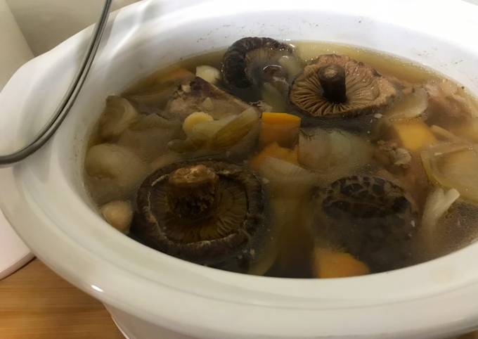 Resep Kaldu Iga Babi oleh Vonz Widjaja - Cookpad