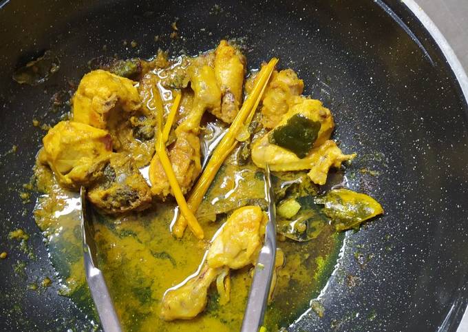 Resep Ayam bakar bumbu kuning oleh Zahara Siti - Cookpad