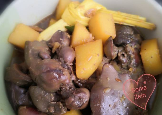 Resep Semur Ati Ampela Kentang oleh Sonia Zein - Cookpad