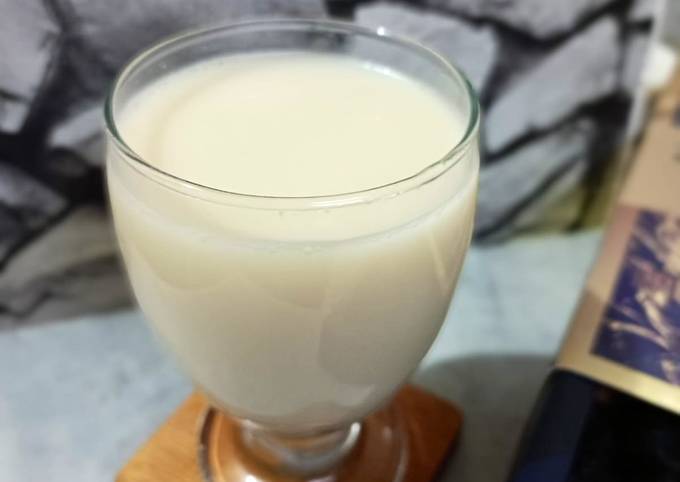 Resep Susu Kurma Jahe oleh Roro Woelan - Cookpad