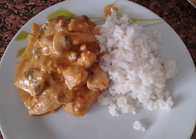 Pollo Strogonoff Receta de Quiero Cacahuetes- Cookpad