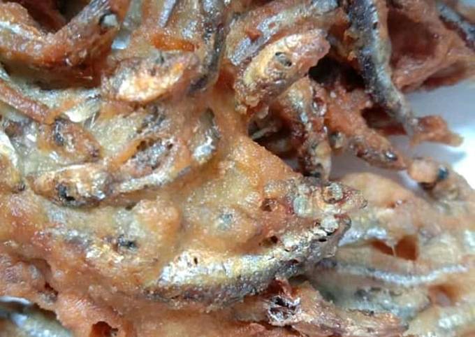 Resep Teri goreng tepung. oleh Kartika Dewi - Cookpad