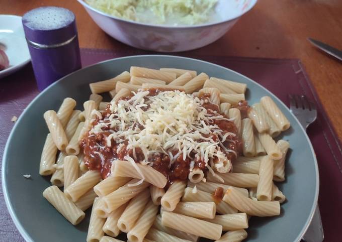 Fideos con salsa roja Receta de Iza NB- Cookpad
