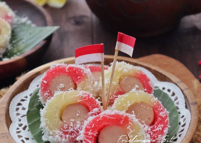 Resep Kue Mata Roda Merah Putih isi Sosis oleh Frielingga Sit - Cookpad