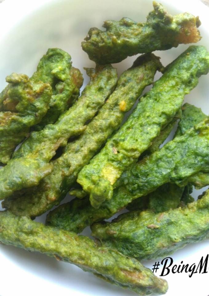 Spinach Sticks Recipe by Jasmin Motta _ #BeingMotta - Cookpad