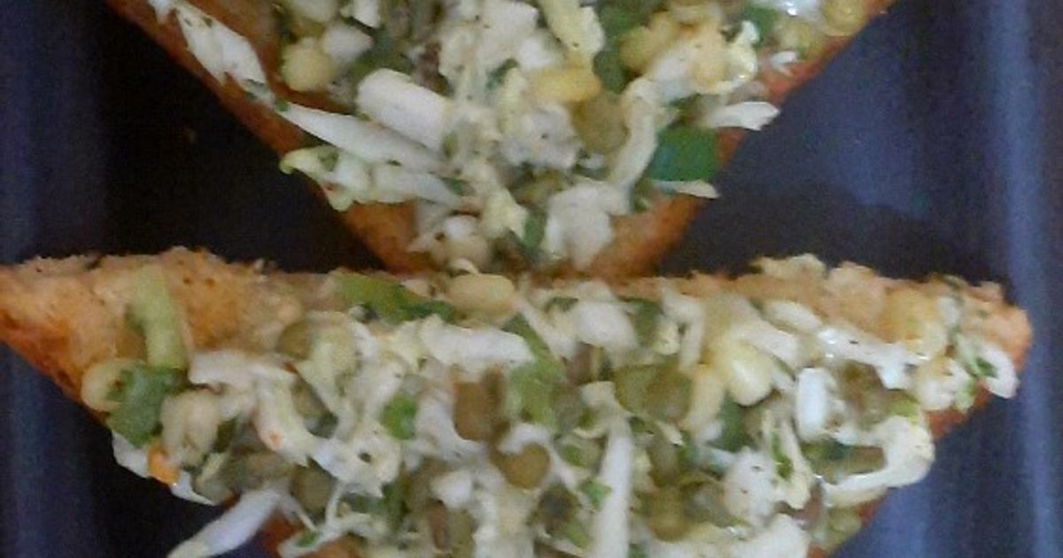 Sprouted Moong Cabbage Toast Recipe by Ila Palan - Cookpad