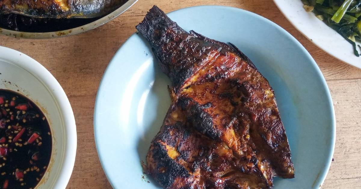 Resep Ikan mas bakar oleh Nungky Wijaya - Cookpad