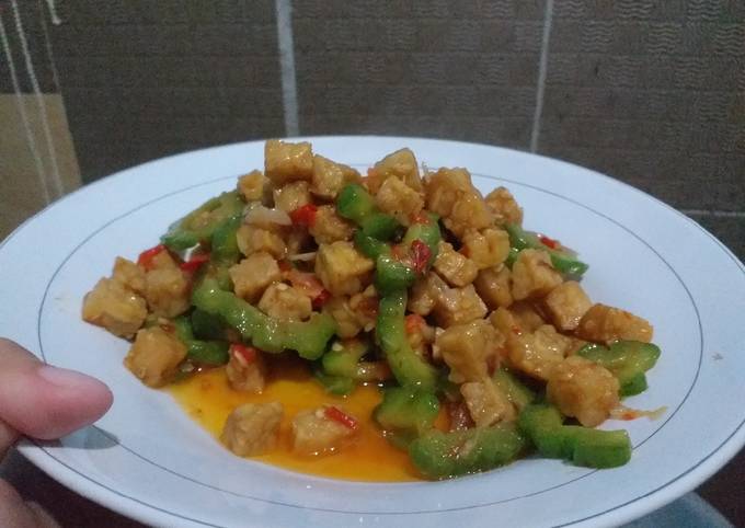 Resep Tumis pare Tempe oleh Dhea Amanda - Cookpad