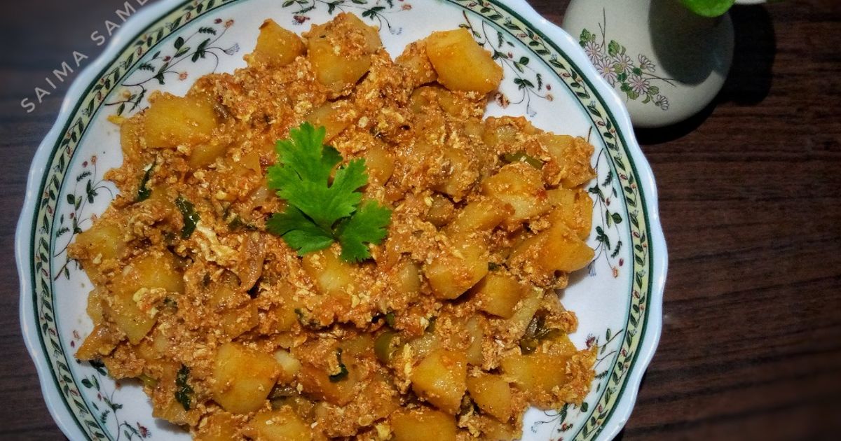 Dry Anday Aloo Recipe by Saima Sameer Ali - Cookpad