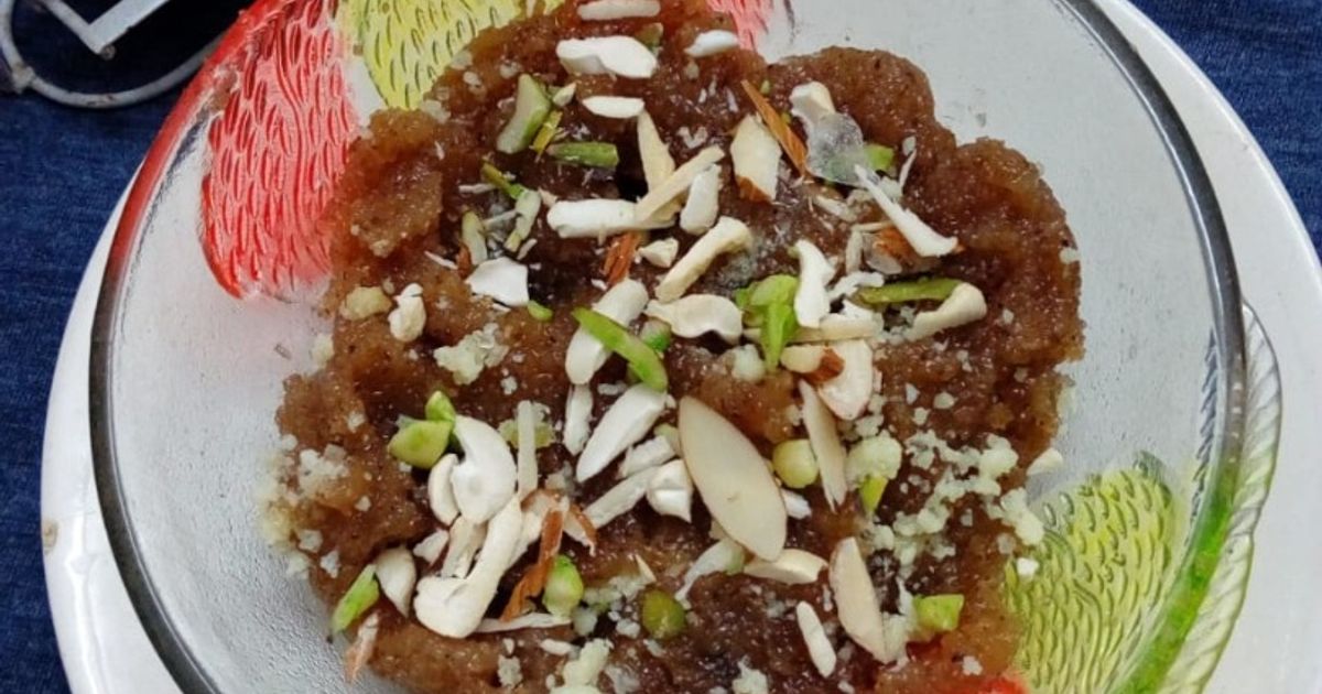 Dates Halwa Recipe by Dipti Mehrotra - Cookpad