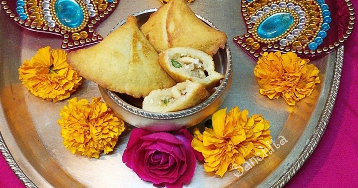 Royal Sweet Samose Recipe by Sanchita Mittal - Cookpad