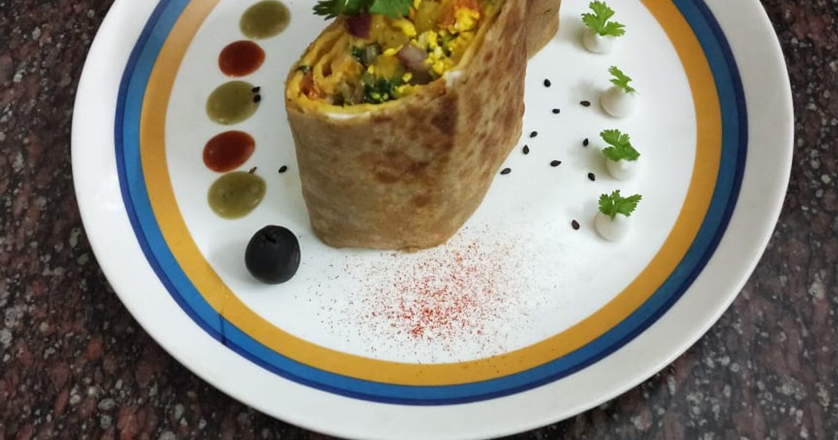Paneer Egg Paratha Roll Recipe by neha - Cookpad