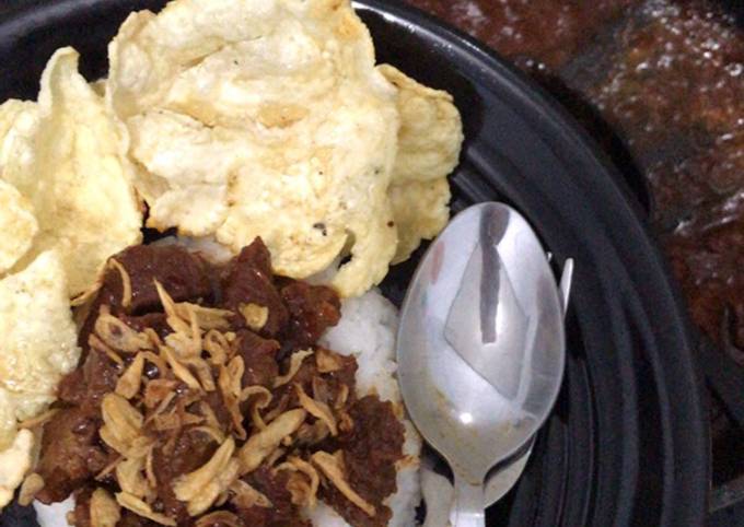 Resep Nasi Daging Bumbu Rujak Instan😅 oleh Nidya Desiana R - Cookpad