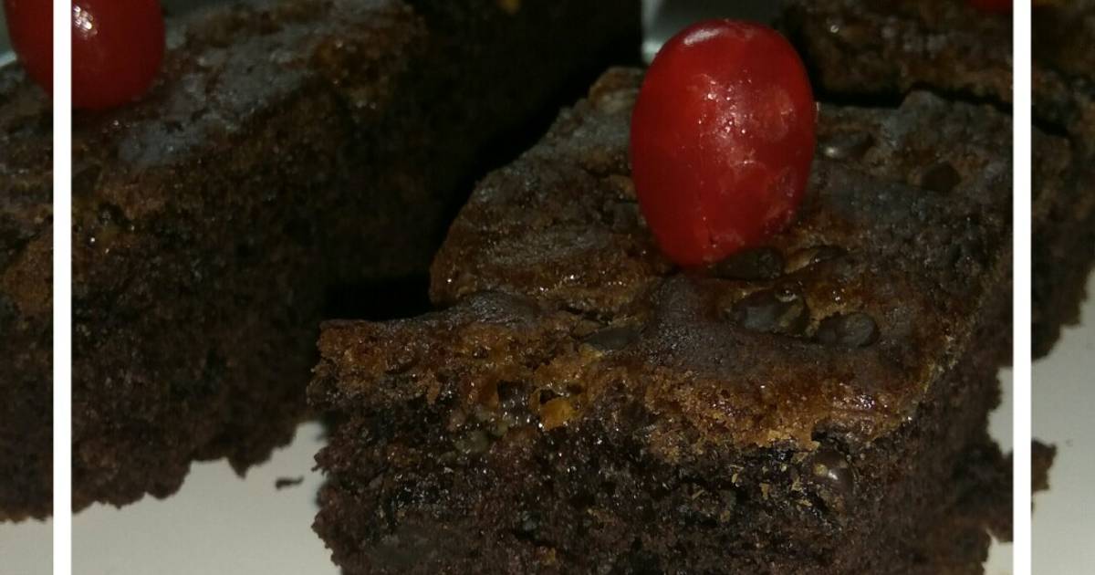 Chocolate chikoo cake Recipe by Ashwini Shaha - Cookpad