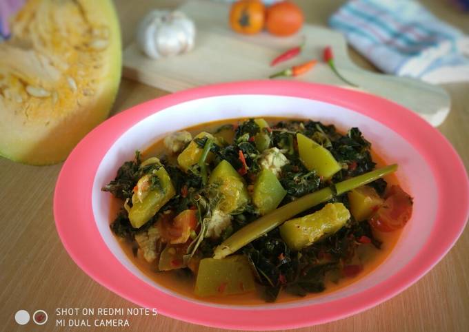 Resep Daun singkong labu kuning masak santan oleh Rany Anya - Cookpad