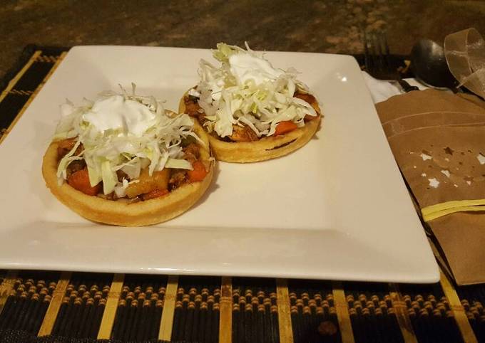 Sopes de relleno del pavo Receta de j.floresdeulloa- Cookpad