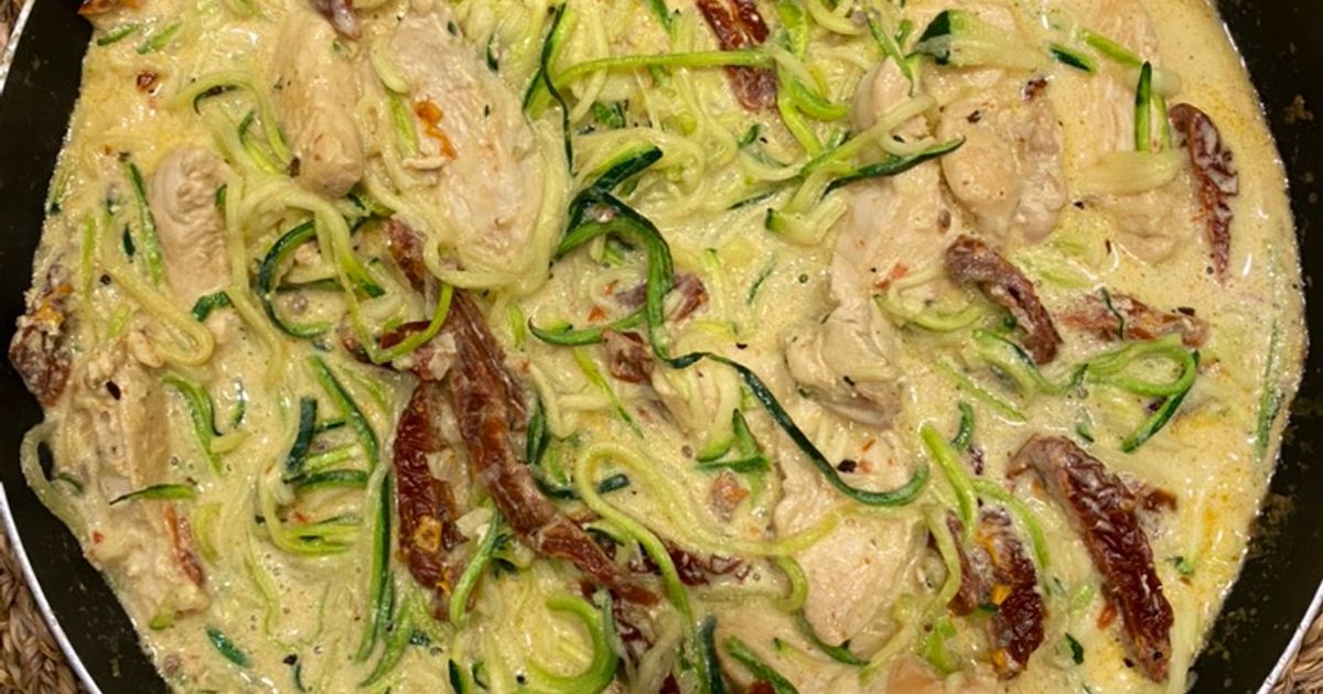Resep Creamy Sun Dried Tomatoes Chicken Zoodles (Western) oleh Pita ...