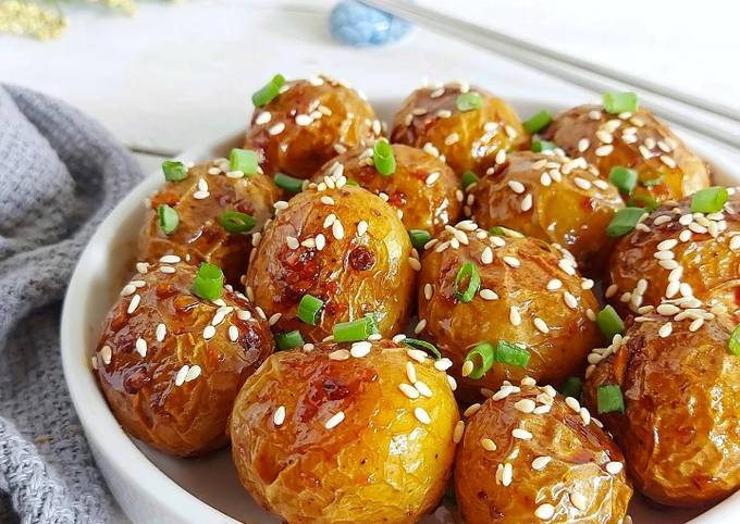 Resep Gamja Jorim 감자조림 (Korean Braised Baby Potatoes) oleh Indry ...