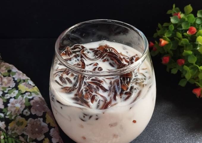 Resep Es Susu Cincau Sirup Rose oleh Widjie Astuti - Cookpad