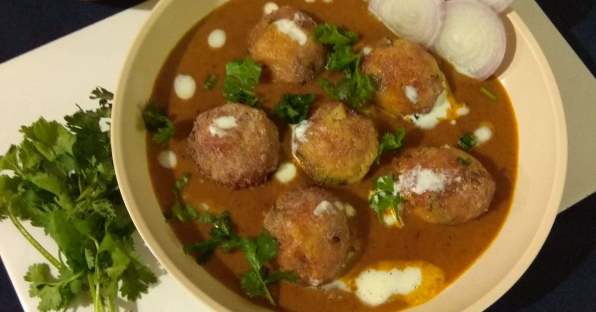 Aloo Paneer Kofta Curry Recipe by Purvi Modi - Cookpad