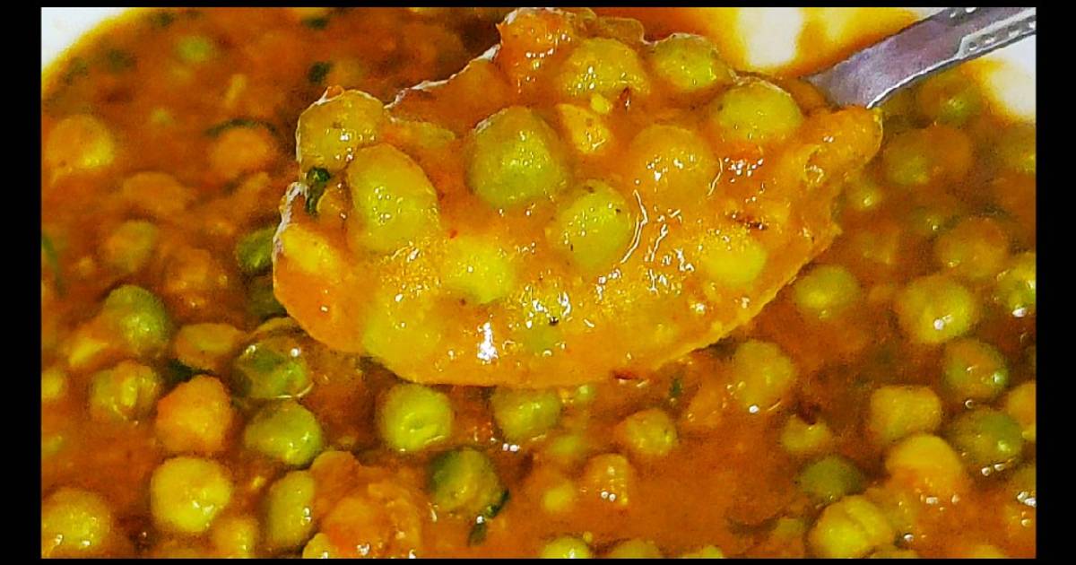 Matar Chole | Peas Curry Recipe by Shaheen Syed - Cookpad