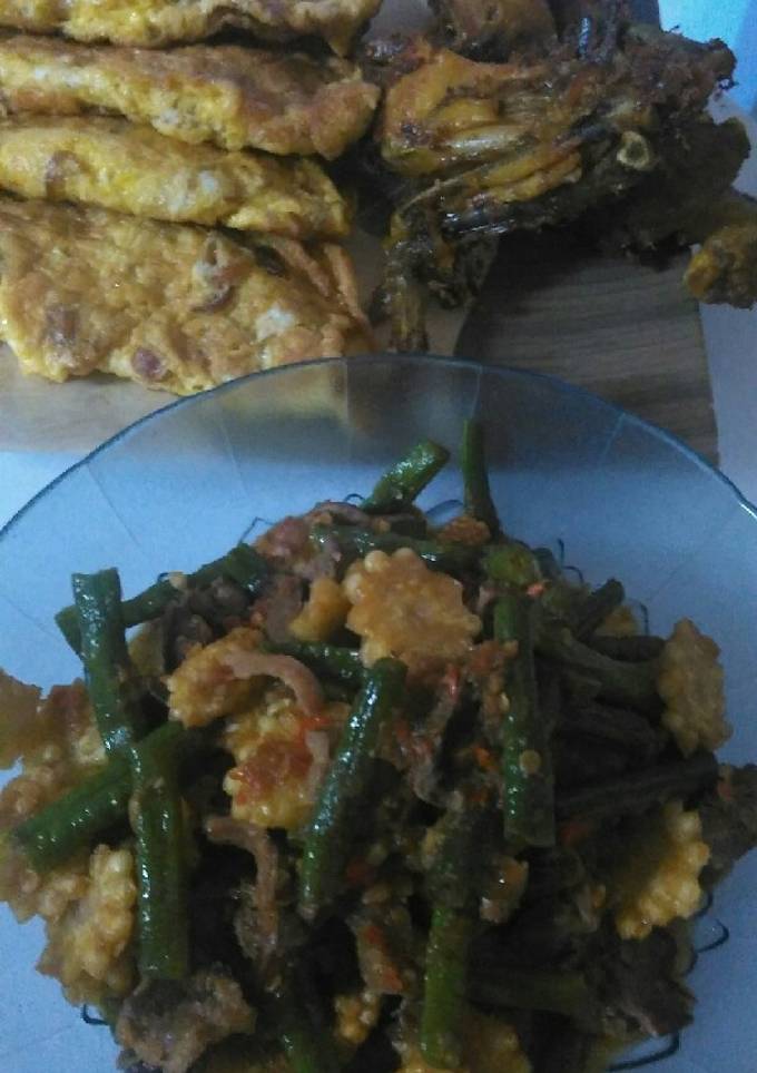 Resep Oseng kacang panjang, putren dan jantung ayam oleh E.Y.Ika.M ...