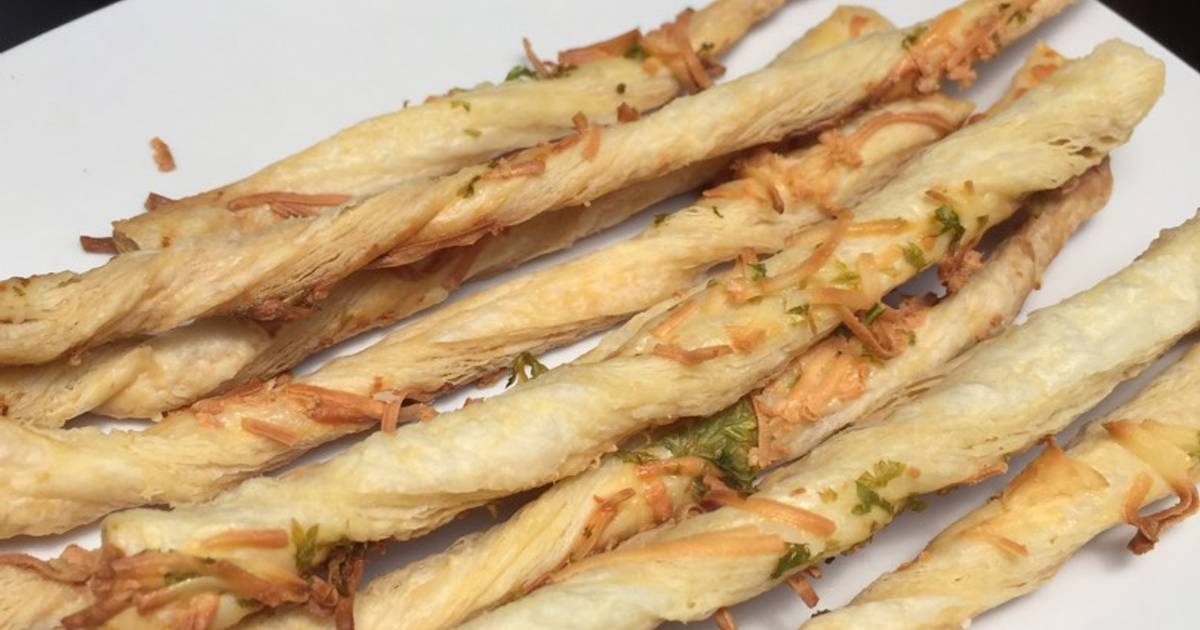 Resep Cheese stick pastry oleh putri raisa - Cookpad